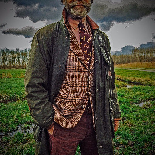 Un mélange parfait entre la tenue et le décor peint, par Julien Landa ...